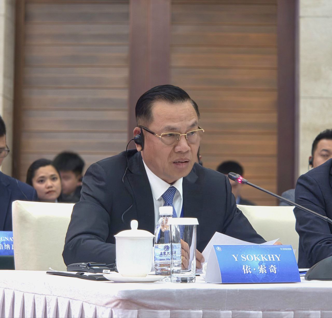 ឧត្តមសេនីយ៍ឯក អ៊ី សុខឃី អញ្ជើញចូលរួមកិច្ចប្រជុំថ្នាក់មន្រ្តីជាន់ខ្ពស់ ...