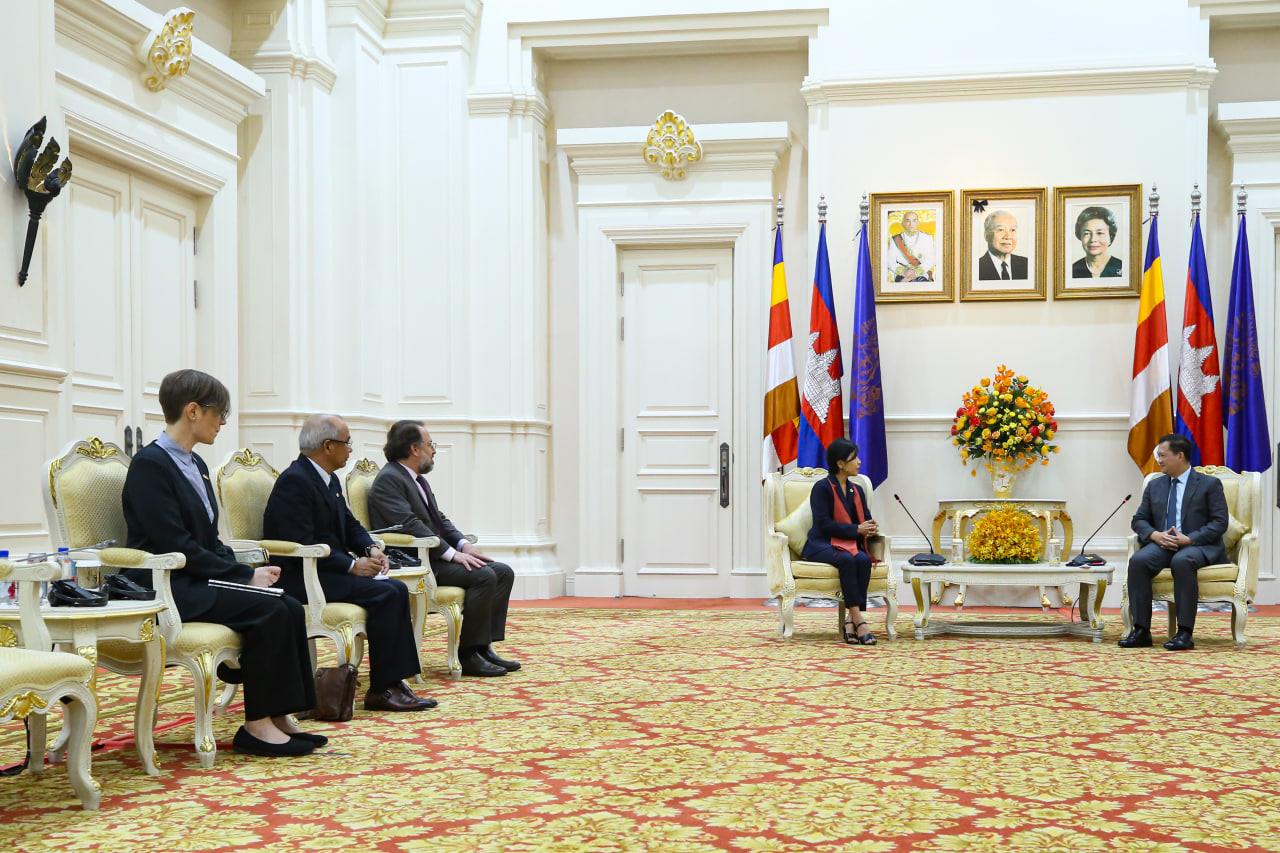 សម្តេចធិបតី ហ៊ុន ម៉ាណែត អនុញ្ញាតឱ្យឯកអគ្គរដ្ឋទូតកាណាដា ជួបសម្តែងការគួរសម