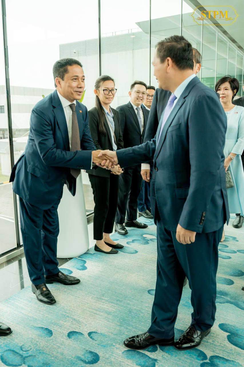 PM Hun Manet Successfully Concludes Official Visit to Singapore