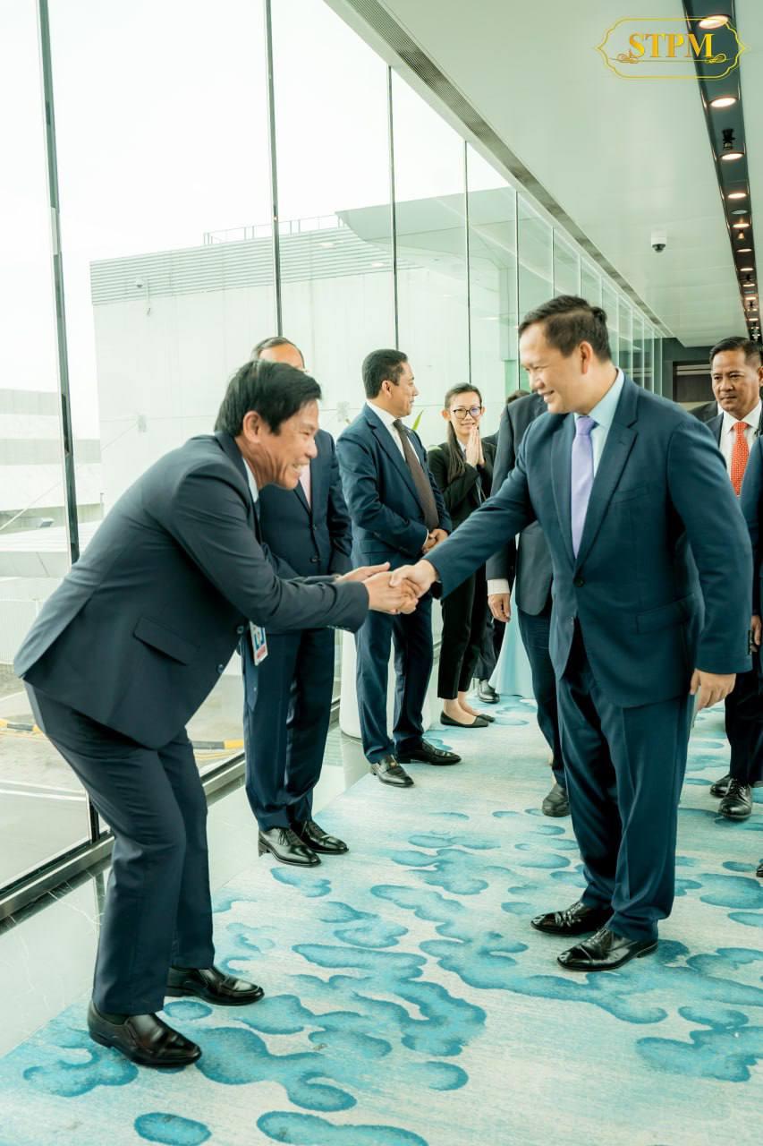 PM Hun Manet Successfully Concludes Official Visit to Singapore