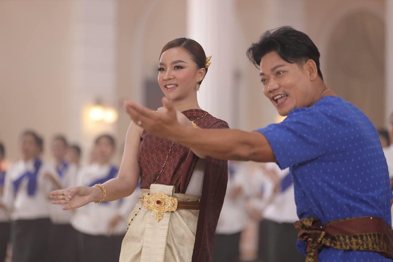 បទកំពុងល្បីខ្លាំងក្នុងបណ្ដាញសង្គម TikTok និង Facebook «ក្រមុំ Grade A ...