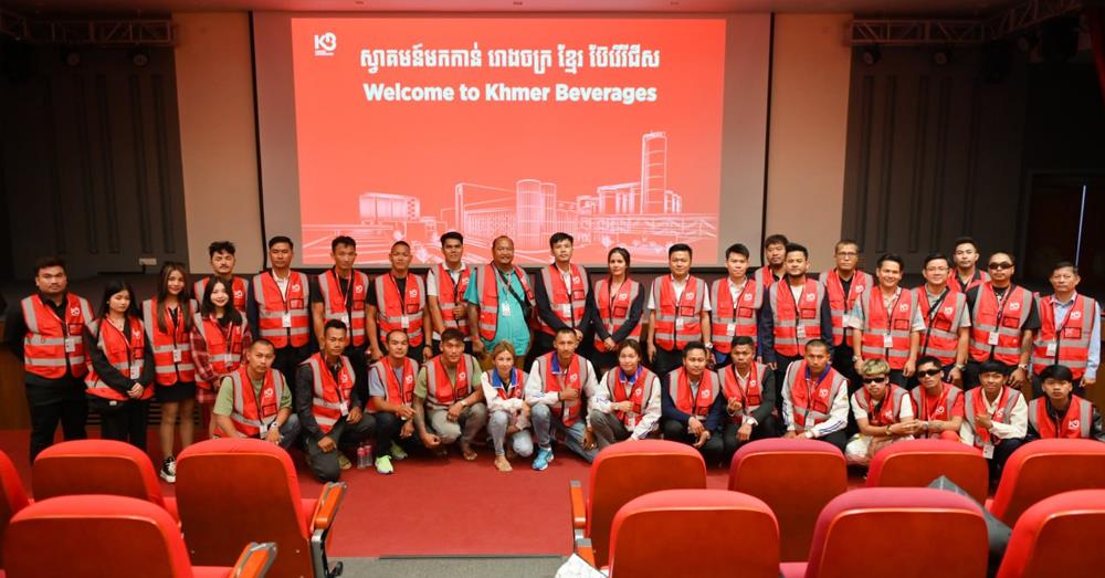 តារាចម្រៀងល្បីៗប្រចាំផលិតកម្ម Galaxy Navatra ...